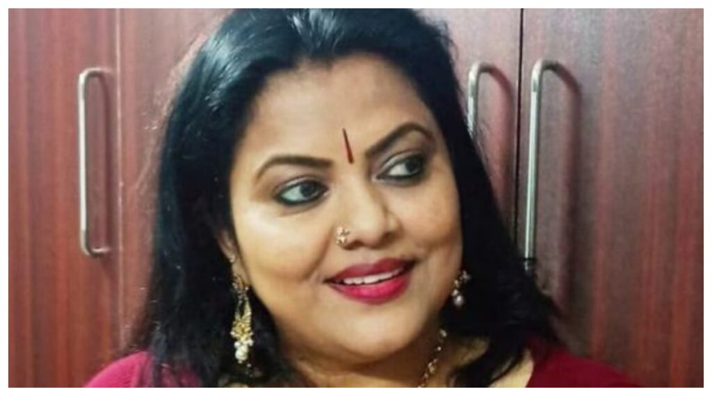 Malayalam Actress Minu Muneer : ‘पहले गले लगाया फिर किस किया’,